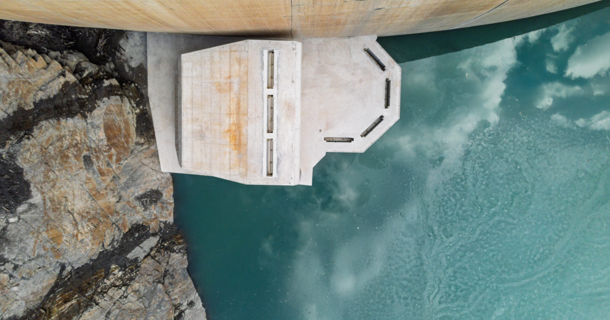 Raising the intake structure at the Gigerwald reservoir - Lombardi ...
